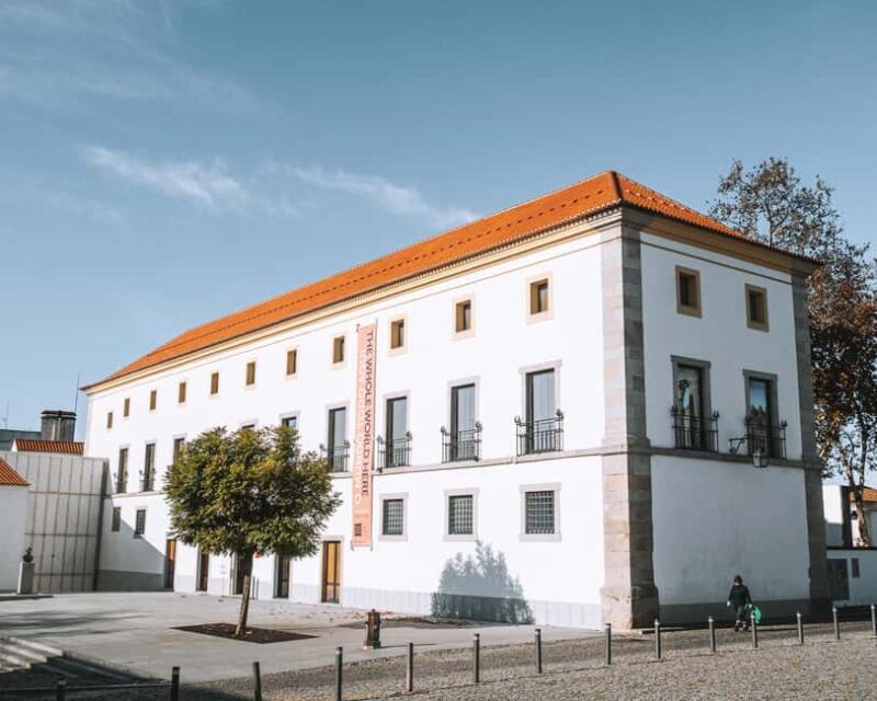 Évora: Private & Flexible Walking Tour in Historic Center - Roman and Medieval Heritage