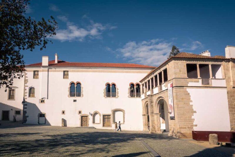 Évora: Private & Flexible Walking Tour in Historic Center - Is It Worth the Price?