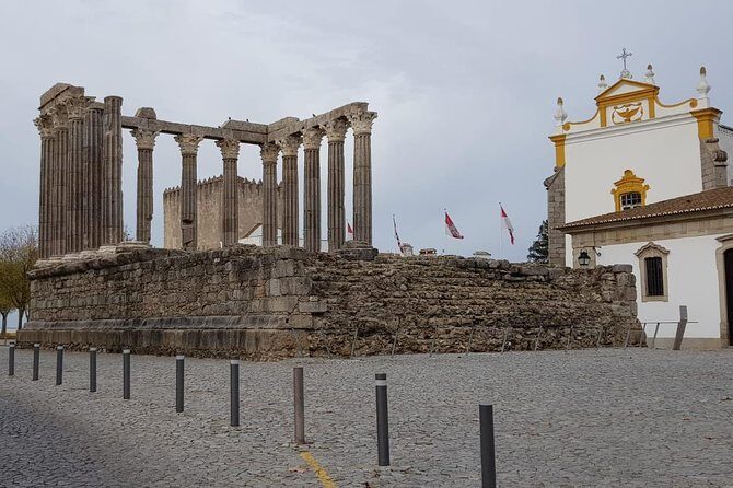 Évora Private Tour - Cork Factory Visit & Wine Tasting Included - Key Points