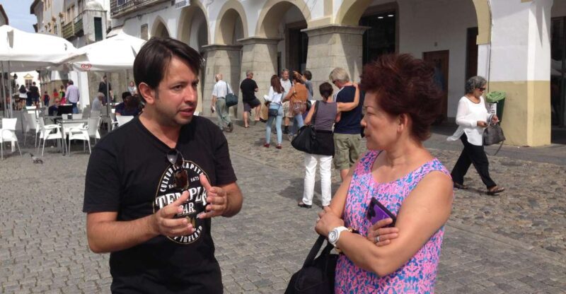 Évora: Private walking tour with tickets to main monuments - Key Points