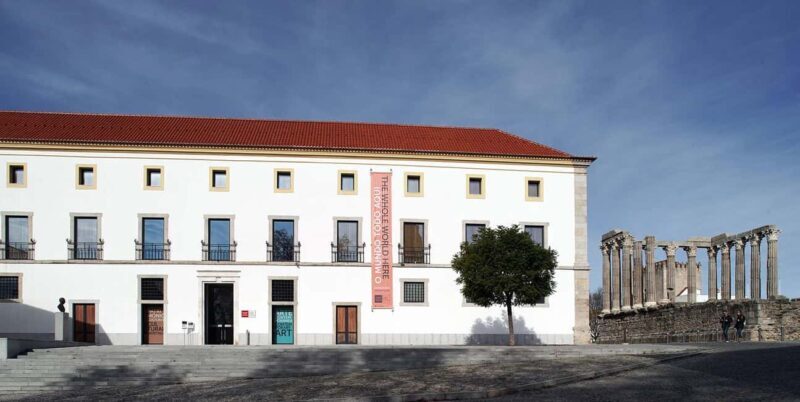 Évora: Small group walking tour with Chapel of Bones - The Value of This Tour