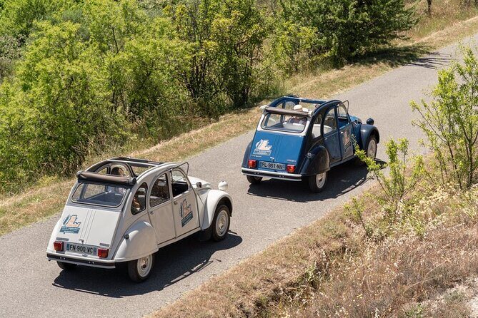 Exceptional 2hp excursion in the Luberon (8h) - Exploring the Luberon in a 2cv Convertible: What to Expect
