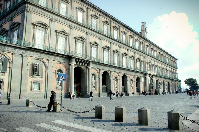 Exciting private tour of the Royal Palace and Bourbon Gallery - A Close Look at the Itinerary