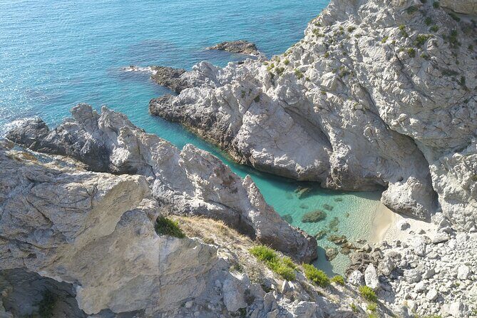 Exclusive boat tour for up to 8 people, beautiful Tropea - Who Should Consider This Tour?