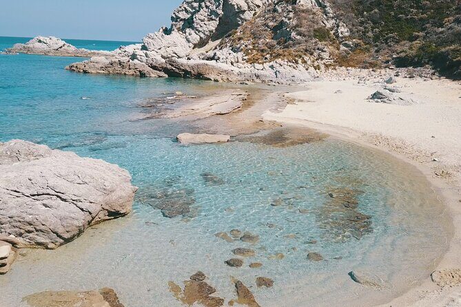 Exclusive boat tour for up to 8 people, beautiful Tropea - FAQ