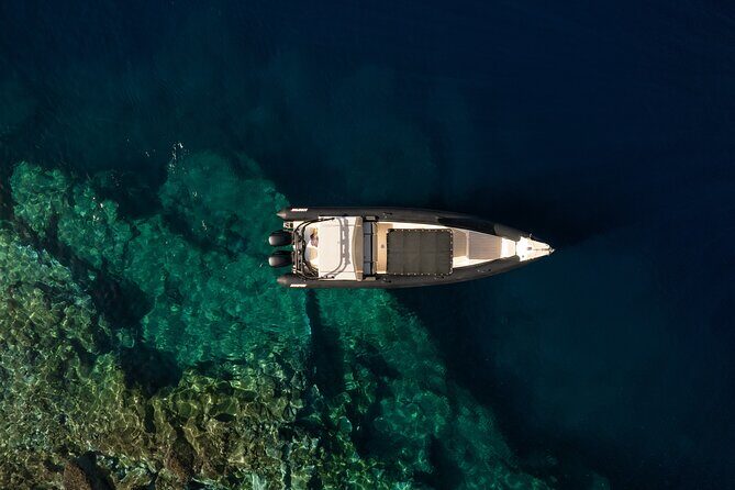 Exclusive cruise experience in Santorini - Why This Tour Is Perfect For...