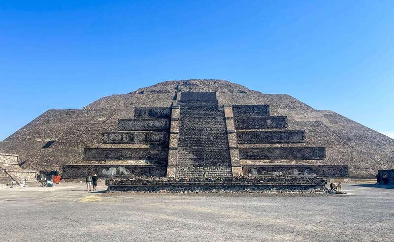 Exclusive private tour of the pyramids with a European guide in Mexico City - Key Points