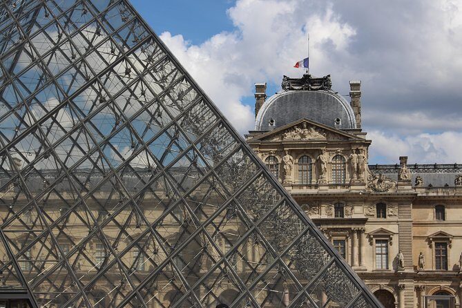 Exclusive Semi-Private Louvre Tour with Mona Lisa, Max 6 People - FAQs