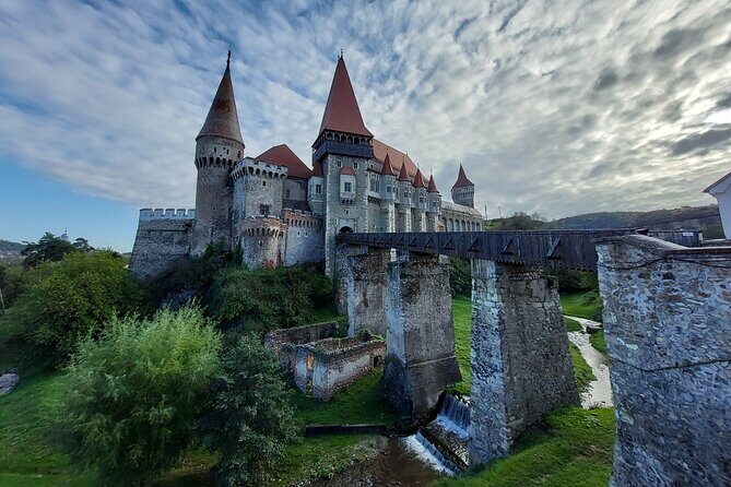 Exclusive Tour: Corvin Castle, Alba Iulia and traditional villages from Sibiu - Key Points