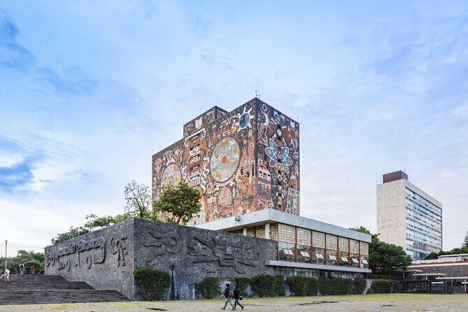EXCLUSIVE TOUR: Murals+Ciudad Universitaria Stadium-small groups - Exploring the Murals and Architecture of Ciudad Universitaria: A Detailed Review