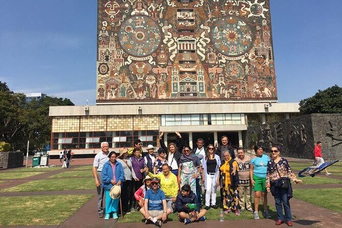 EXCLUSIVE TOUR: Murals+Ciudad Universitaria Stadium-small groups - The Experience of Guides and Restorations