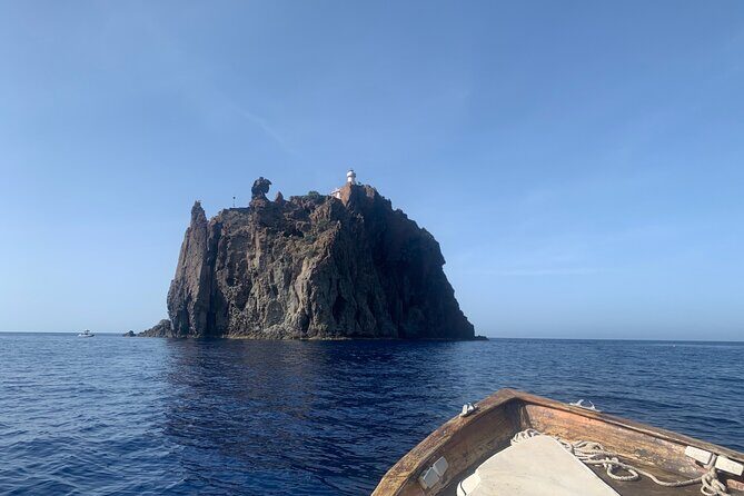 Exclusive tour of Stromboli island, Boat tour with Pasqualo - An In-Depth Look at the Stromboli Boat Tour with Pasqualo