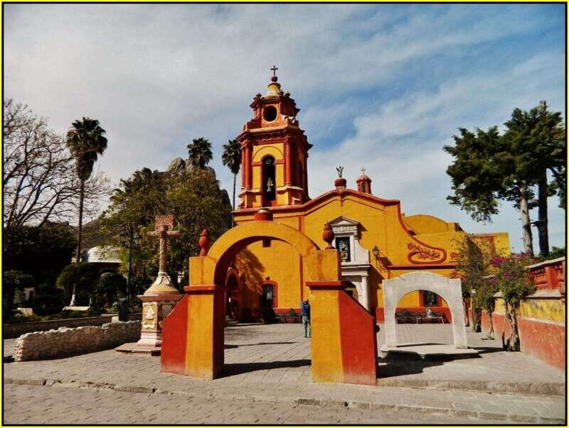 Exclusive tour to Peña de Bernal and Freixenet vineyards from CDMX - Logistics and Practicalities