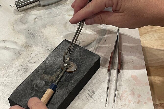 Experience Create your own jewelry workshop for beginners - An In-Depth Look at the Jewelry Workshop Experience