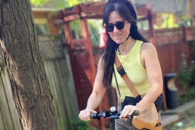 Experience Old Montreal on e-scooters with a local comedian - Practical Details and Tips