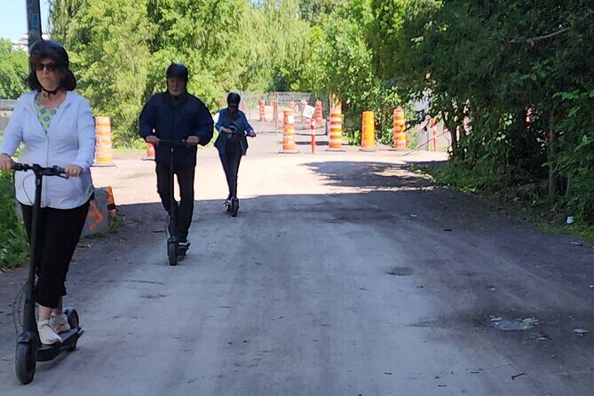 Experience Old Montreal on e-scooters with a local comedian - FAQ