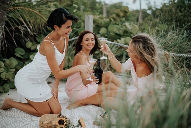 Experience Private Family photoshoot on Newport Beach - FAQ