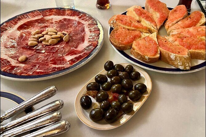 Experience Private Tapas and Wine Tour in Madrid - Key Points