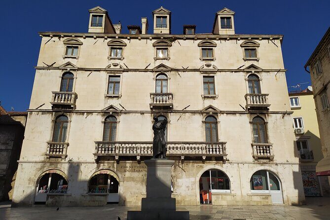 Experience Split With Local Professional Historian - Private - FAQ