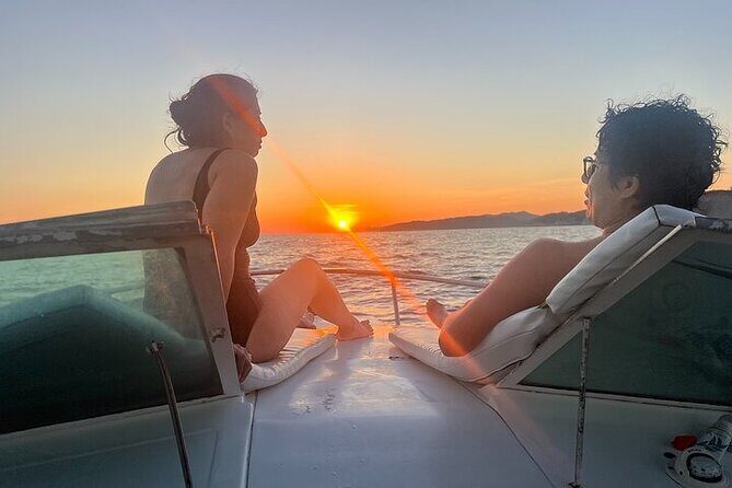 Experience Sunset on the Ocean - Key Points