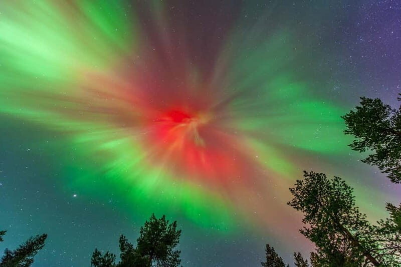 Experience the majestic Auroras Kiruna-Abisko & lodge dinner - The Aurora Chase: Scenic Routes and Expert Guidance