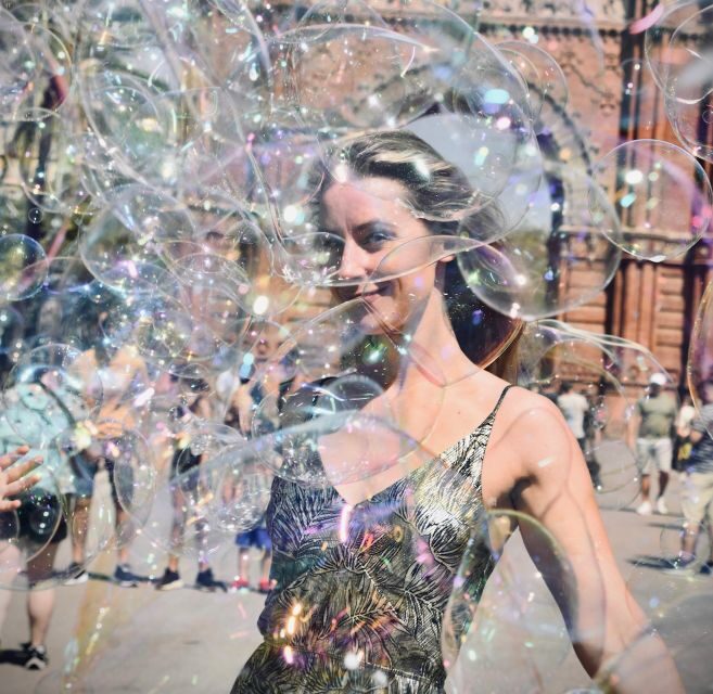 Explore Barcelona by Bike & Photo Shooting - Authentic Guest Experiences