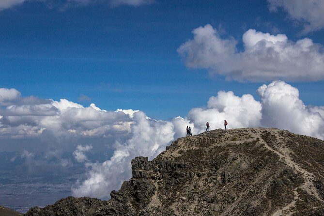 Explore El Paso de Cortes with a professional photographer - A Closer Look at the El Paso de Cortes Tour