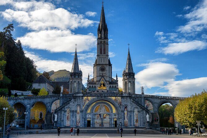 Explore Lourdes in 60 minutes with a Local - Practical Tips for Travelers