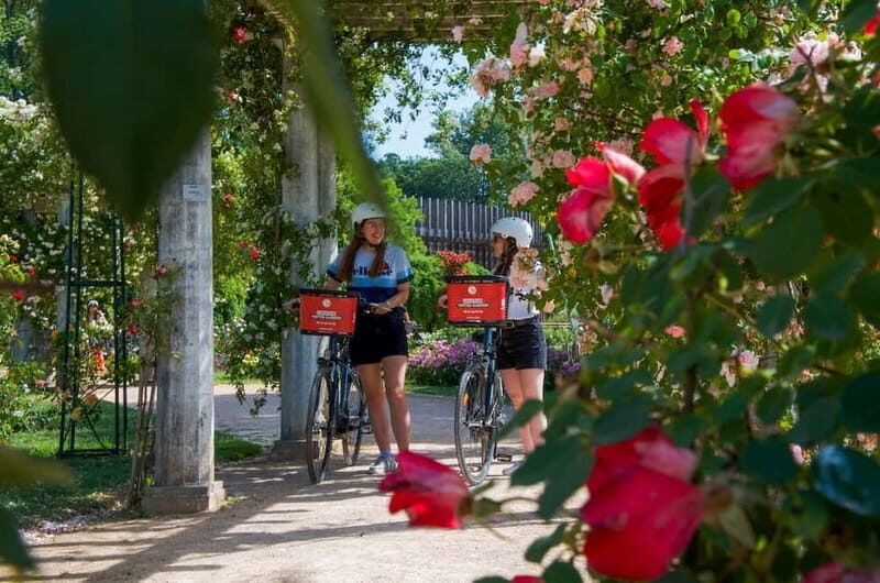 Explore Lyon and famous Tête d'Or Park by electric bike - Discovering Lyon with a Focus on Highlights and Nature