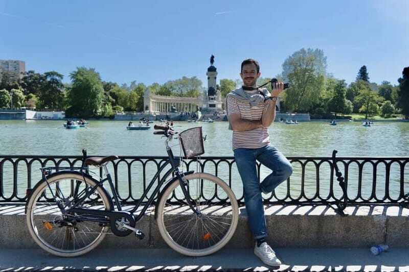 Explore Madrid by bike taking photos with Benja - The Sum Up