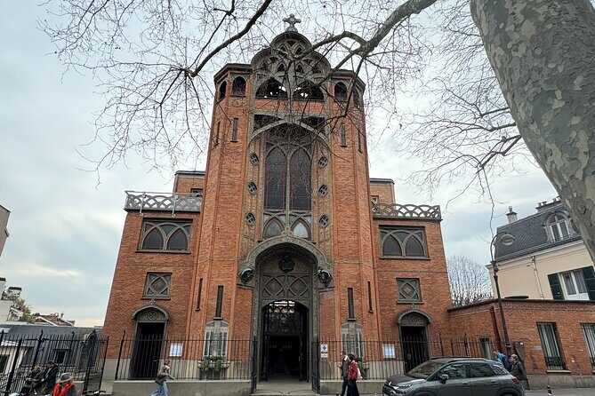 Explore Montmartre and Sacre Coeur with the best guides in Paris - Final Thoughts: Is This Tour Worth It?
