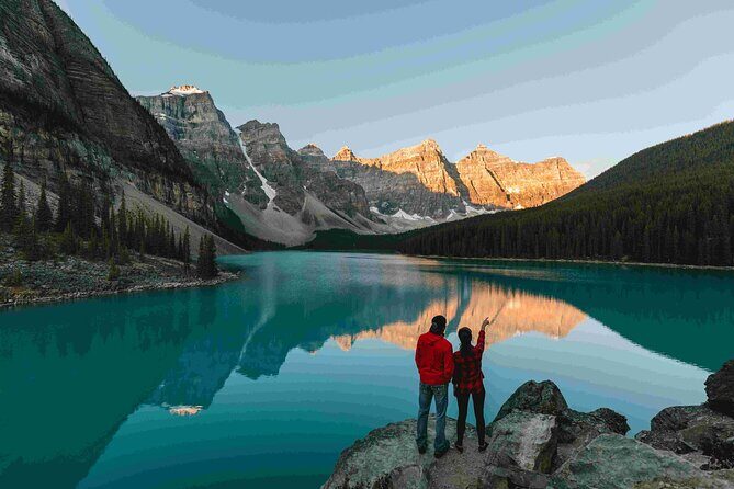 Explore Moraine and Louise Roundtrip from Banff Shared Bus Tour - FAQ