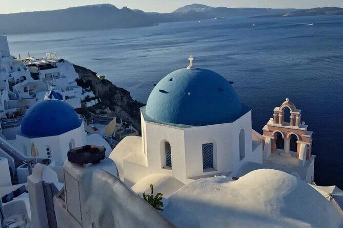 Explore Santorini in 3 hours With a Local Guide - Authentic Insights from Reviews