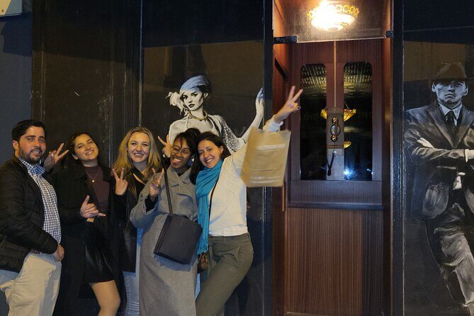 Explore speakeasies and hidden bars, sip meet & socialize - Key Points