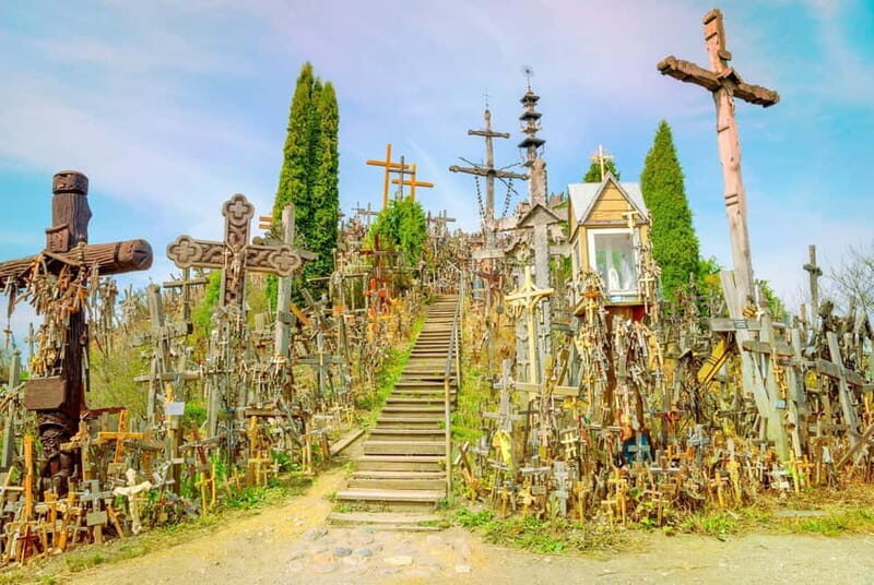 Explore the Baltics: Riga - Vilnius / Vilnius - Riga Daytrip - Why This Tour Stands Out