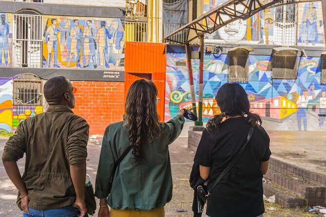 Explore the Barrio Bravo of Tepito with local guides - Exploring Tepito’s Barrio Bravo: A Guided Journey into Mexico City’s Hidden Side