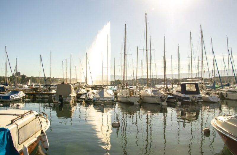 Explore the best guided intro tour of Geneva with a Local - Practical Details and Tips