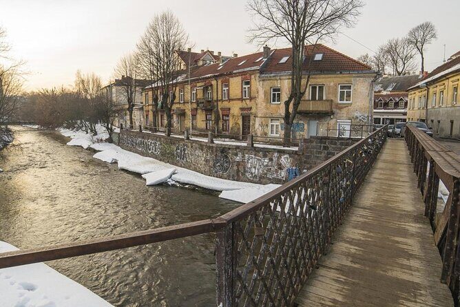 Explore Vilnius: Old Town and Uzupis Guided Walking Tour - Key Points