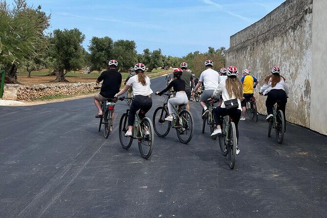 Exploring the countryside of Conversano and its monuments by E bike - FAQs