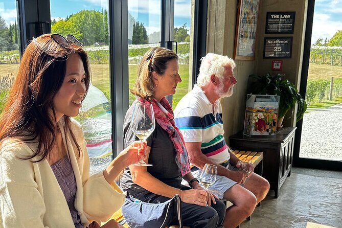 'Express' Wine Tour & Mori Culture Wnaka - An Introduction to Wanaka’s Wine and Maori Culture