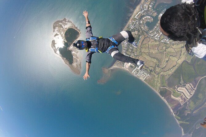 Extreme 12000ft Tandem Jump (45 seconds free fall) - Stops and Their Significance