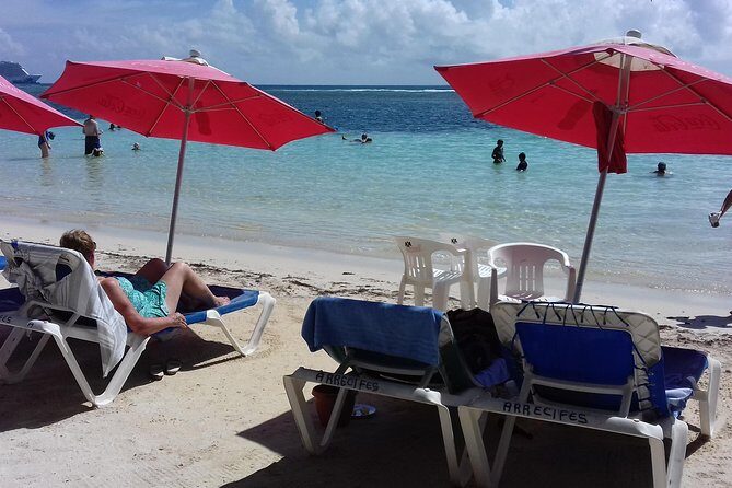 FACILITIES BEACH CLUB For A Day At The Beach At Los Arrecifes Restaurant. - What Is The Overall Vibe?