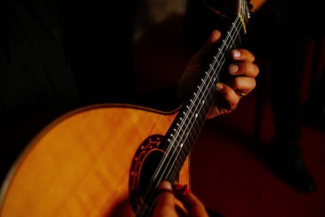 Fado Show with Wine and History in Madeira - What is the Fado Show with Wine and History in Madeira?