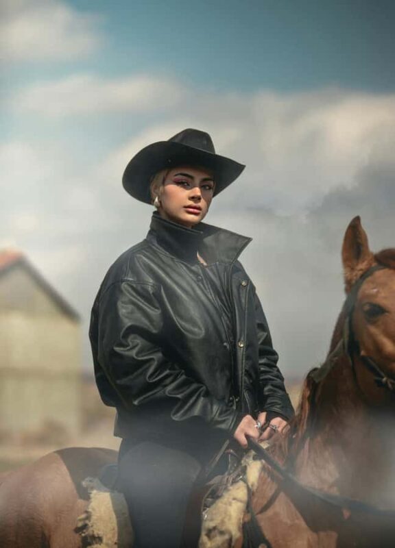 Fairlie,New Zealand: Full Day Private Backcountry Horse Trek - Midday Picnic and Relaxed Lunch