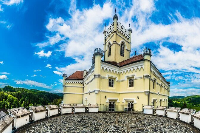 Fairytale Castle & Wine Tasting & Lunch - Key Points  