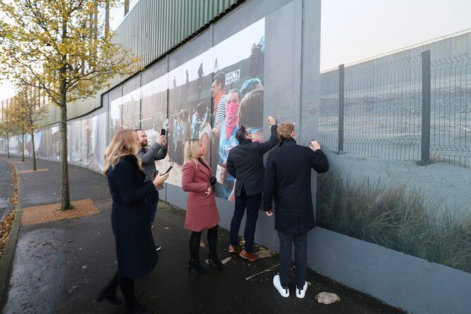 Falls road Murals Walking Tour with former prisoners - The Sum Up