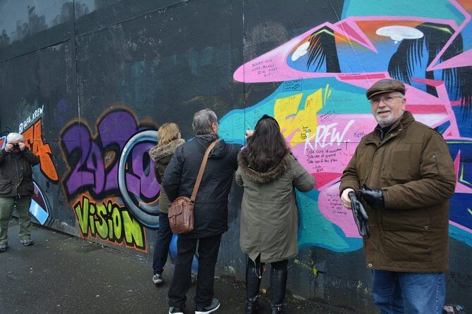 Falls road Murals Walking Tour with former prisoners - FAQ