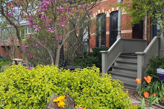 Fame and Folly in Victorian Cabbagetown - Authenticity and Value