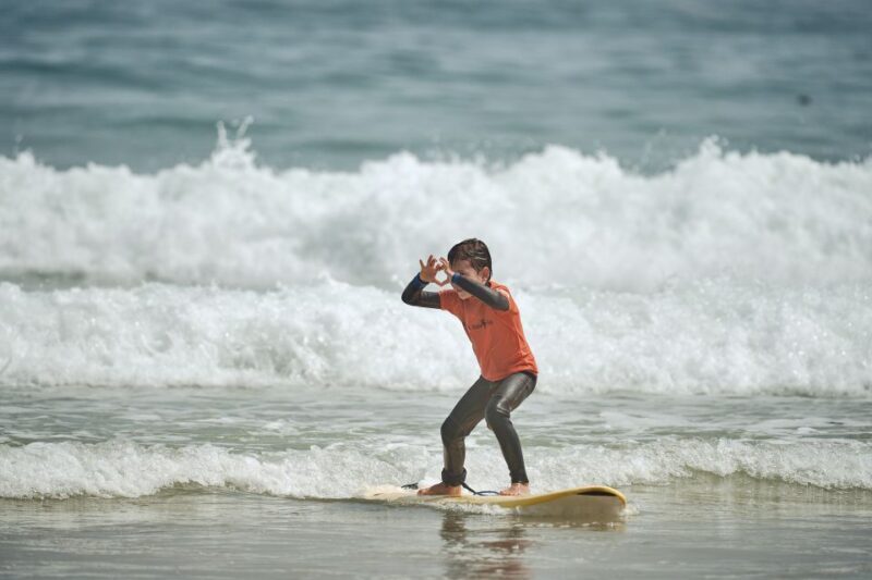 Family/children surf lesson - What to Expect During Your Surf Lesson in Peniche