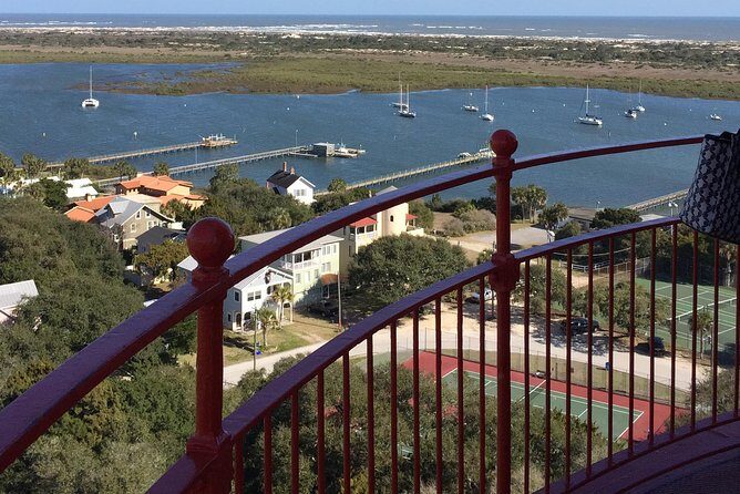 Family Friendly Scavengerhunt - Exploring the Details of the Scavenger Hunt